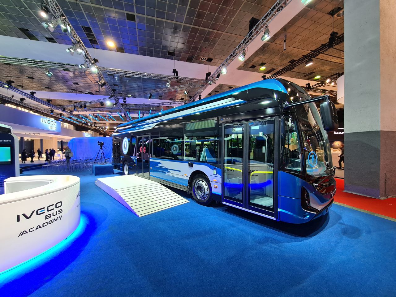 Busworld 2023: Iveco Bus - Autobusi.NETAutobusi.NET